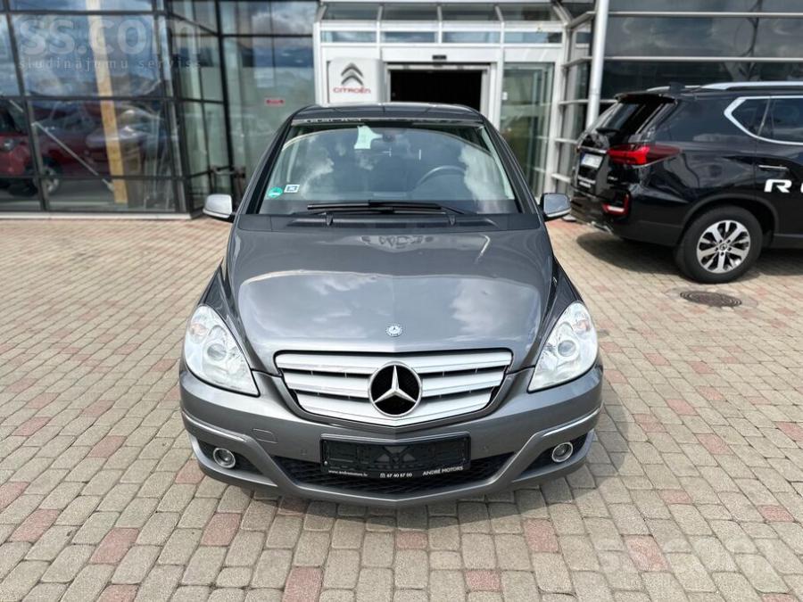 Grey Mercedes-Benz B 180 2009 in Riga, with an engine capacity of 2.00 L and mileage of 275 thousand km for 2700 €, photo 2 on AUTOMOTO.COM.LV