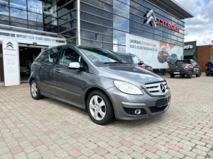 Grey Mercedes-Benz B 180 2009 in Riga, with an engine capacity of 2.00 L and mileage of 275 thousand km for 2700 €, photo 3 on AUTOMOTO.COM.LV