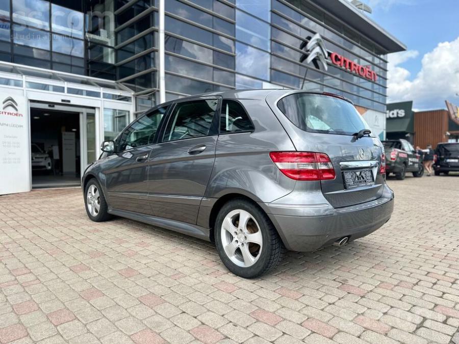 Grey Mercedes-Benz B 180 2009 in Riga, with an engine capacity of 2.00 L and mileage of 275 thousand km for 2700 €, photo 7 on AUTOMOTO.COM.LV