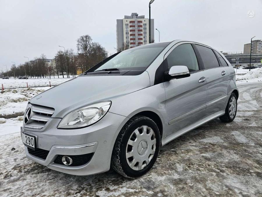 Pelēks Mercedes-Benz B 180 2009 Kauņa, ar dzinēja tilpumu 1.99 L un nobraukumu 288 tūkst. km par 3550 €, foto 1 vietnē AUTOMOTO.COM.LV