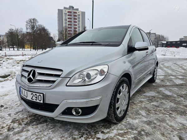 Grey Mercedes-Benz B 180 2009 in Kaunas, with an engine capacity of 1.99 L and mileage of 288 thousand km for 3550 €, photo 2 on AUTOMOTO.COM.LV