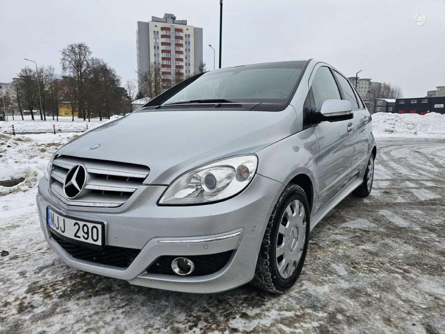 Pelēks Mercedes-Benz B 180 2009 Kauņa, ar dzinēja tilpumu 1.99 L un nobraukumu 288 tūkst. km par 3550 €, foto 2 vietnē AUTOMOTO.COM.LV