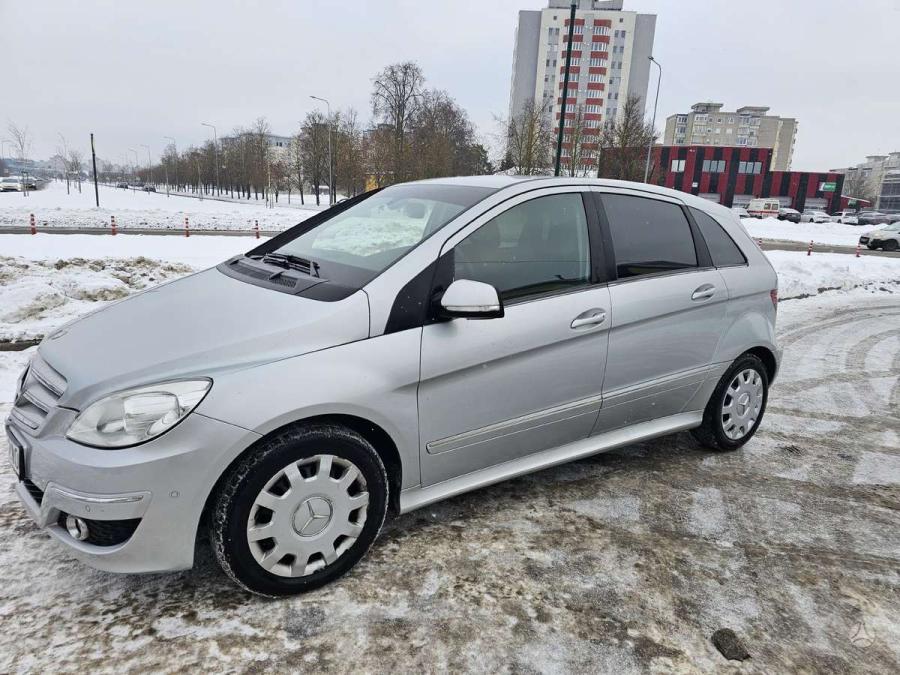 Pelēks Mercedes-Benz B 180 2009 Kauņa, ar dzinēja tilpumu 1.99 L un nobraukumu 288 tūkst. km par 3550 €, foto 3 vietnē AUTOMOTO.COM.LV