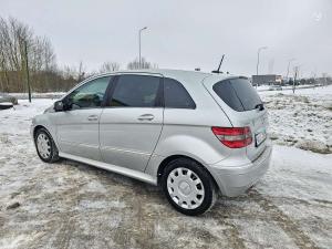 Pelēks Mercedes-Benz B 180 2009 Kauņa, ar dzinēja tilpumu 1.99 L un nobraukumu 288 tūkst. km par 3550 €, foto 5 vietnē AUTOMOTO.COM.LV