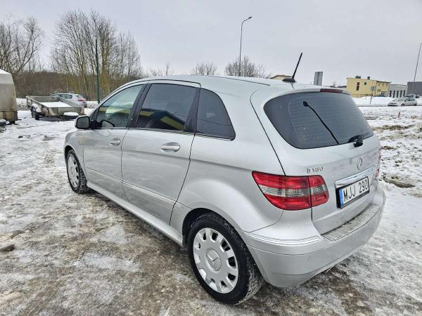Grey Mercedes-Benz B 180 2009 in Kaunas, with an engine capacity of 1.99 L and mileage of 288 thousand km for 3550 €, photo 6 on AUTOMOTO.COM.LV