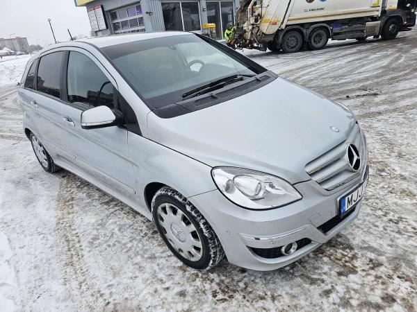 Grey Mercedes-Benz B 180 2009 in Kaunas, with an engine capacity of 1.99 L and mileage of 288 thousand km for 3550 €, photo 9 on AUTOMOTO.COM.LV