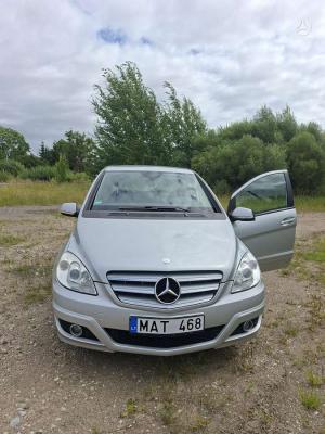 Pelēks Mercedes-Benz B 180 2009 Mažeikiai, ar dzinēja tilpumu 1.99 L un nobraukumu 254 tūkst. km par 2000 €, foto  vietnē AUTOMOTO.COM.LV