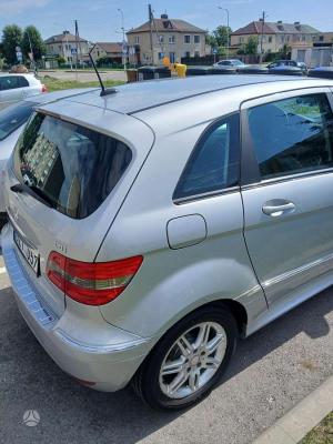 Grey Mercedes-Benz B 180 2010 in Marijampole, with an engine capacity of 1.99 L and mileage of 124 thousand km for 3800 €, photo 6 on AUTOMOTO.COM.LV