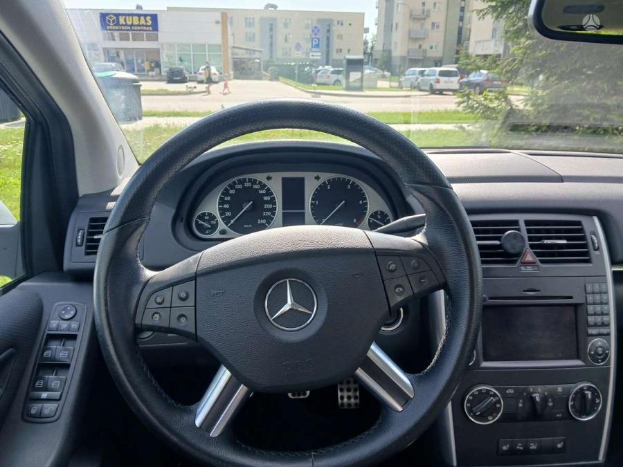 Grey Mercedes-Benz B 180 2010 in Marijampole, with an engine capacity of 1.99 L and mileage of 124 thousand km for 3800 €, photo 10 on AUTOMOTO.COM.LV