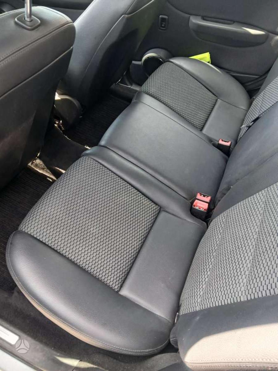 Grey Mercedes-Benz B 180 2010 in Marijampole, with an engine capacity of 1.99 L and mileage of 124 thousand km for 3800 €, photo 14 on AUTOMOTO.COM.LV