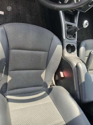 Grey Mercedes-Benz B 180 2010 in Marijampole, with an engine capacity of 1.99 L and mileage of 124 thousand km for 3800 €, photo 16 on AUTOMOTO.COM.LV