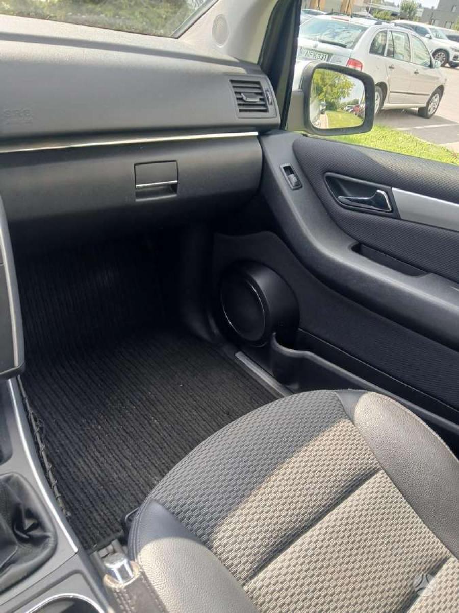 Grey Mercedes-Benz B 180 2010 in Marijampole, with an engine capacity of 1.99 L and mileage of 124 thousand km for 3800 €, photo 17 on AUTOMOTO.COM.LV