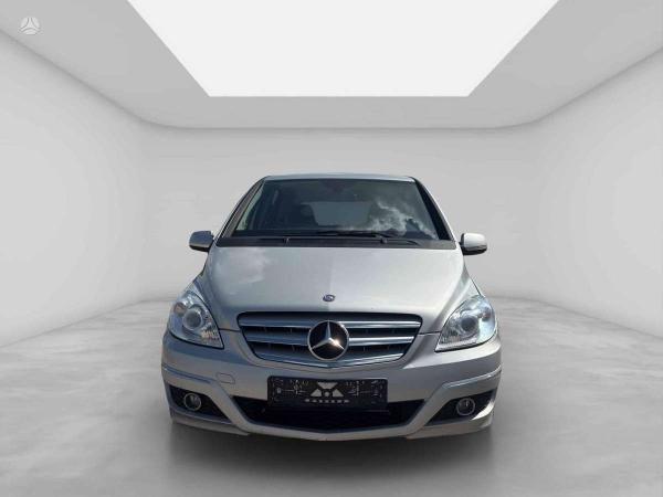 Grey Mercedes-Benz B 180 2011 in Kaunas, with an engine capacity of 0.00 L and mileage of 211 thousand km for 4390 €, photo 2 on AUTOMOTO.COM.LV