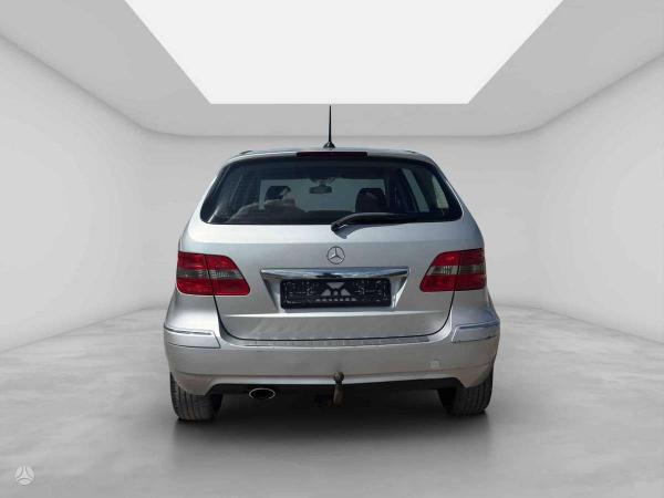 Grey Mercedes-Benz B 180 2011 in Kaunas, with an engine capacity of 0.00 L and mileage of 211 thousand km for 4390 €, photo 5 on AUTOMOTO.COM.LV