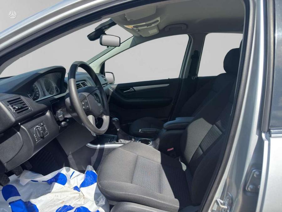 Pelēks Mercedes-Benz B 180 2011 Kauņa, ar dzinēja tilpumu 0.00 L un nobraukumu 211 tūkst. km par 4390 €, foto 10 vietnē AUTOMOTO.COM.LV