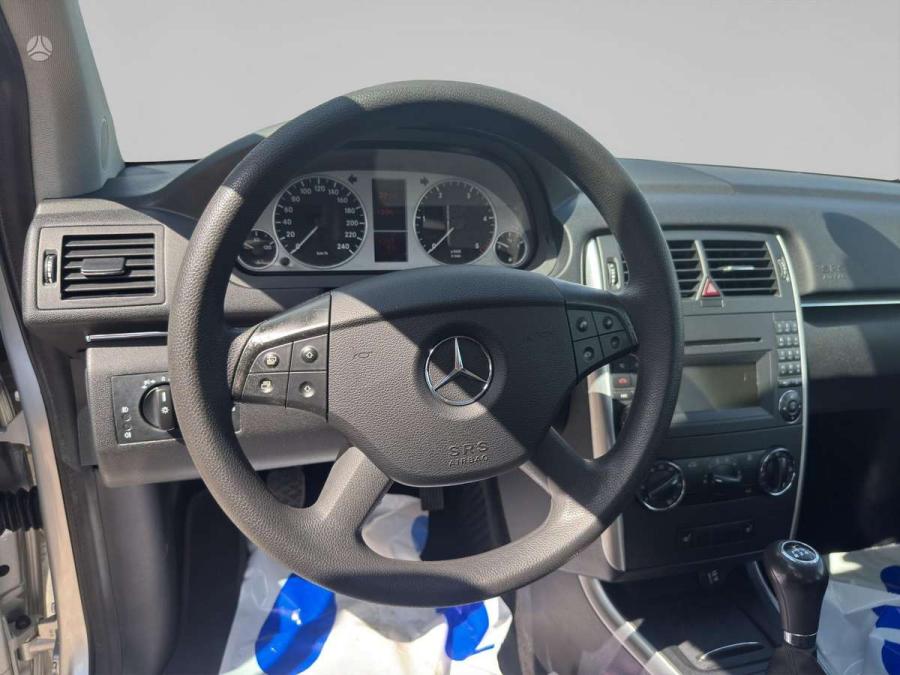 Pelēks Mercedes-Benz B 180 2011 Kauņa, ar dzinēja tilpumu 0.00 L un nobraukumu 211 tūkst. km par 4390 €, foto 11 vietnē AUTOMOTO.COM.LV