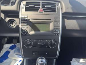 Pelēks Mercedes-Benz B 180 2011 Kauņa, ar dzinēja tilpumu 0.00 L un nobraukumu 211 tūkst. km par 4390 €, foto 16 vietnē AUTOMOTO.COM.LV