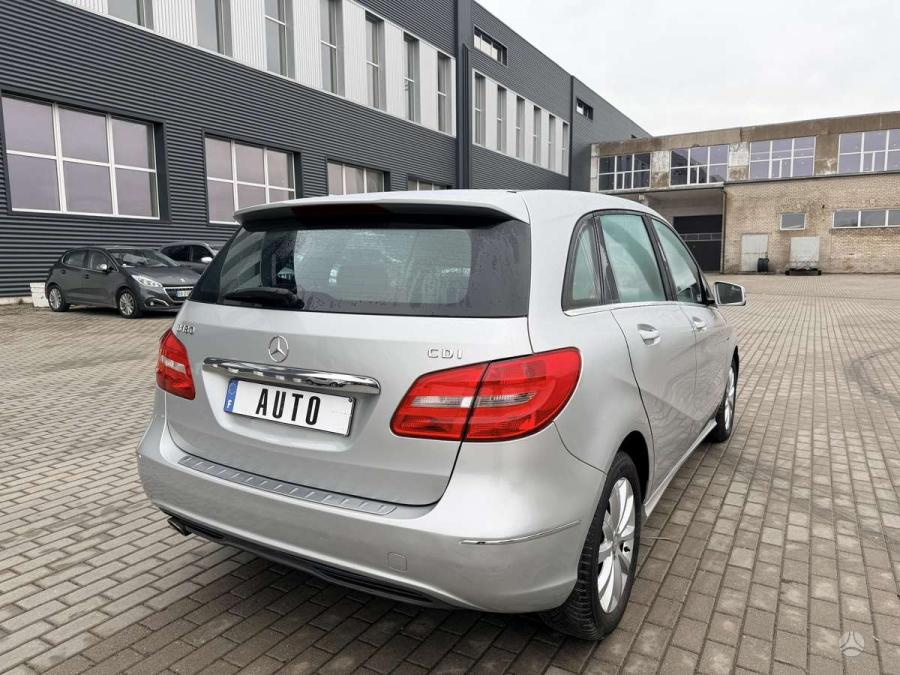 Pelēks Mercedes-Benz B 180 2012 Tauragė, ar dzinēja tilpumu 1.80 L un nobraukumu 239 tūkst. km par 5499 €, foto 11 vietnē AUTOMOTO.COM.LV