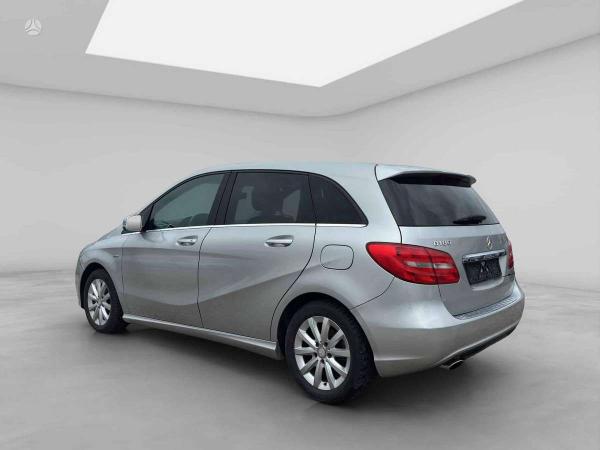 Grey Mercedes-Benz B 180 2012 in Kaunas, with an engine capacity of 1.80 L and mileage of 270 thousand km for 5490 €, photo 4 on AUTOMOTO.COM.LV