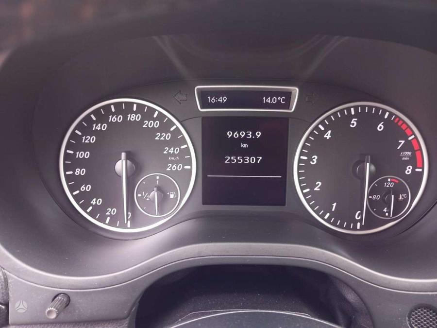 Grey Mercedes-Benz B 180 2012 in Ukmerge, with an engine capacity of 1.60 L and mileage of 255 thousand km for 6250 €, photo 12 on AUTOMOTO.COM.LV