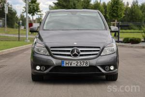Grey Mercedes-Benz B 180 2012 in Jelgava, with an engine capacity of 1.60 L and mileage of 65 thousand km for 7350 €, photo 3 on AUTOMOTO.COM.LV