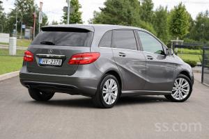 Grey Mercedes-Benz B 180 2012 in Jelgava, with an engine capacity of 1.60 L and mileage of 65 thousand km for 7350 €, photo 5 on AUTOMOTO.COM.LV