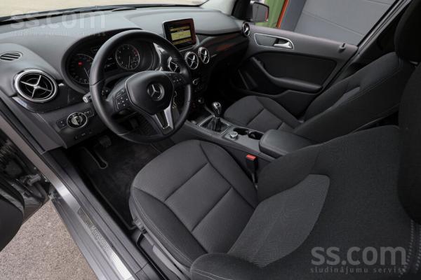 Pelēks Mercedes-Benz B 180 2012 Jelgava, ar dzinēja tilpumu 1.60 L un nobraukumu 65 tūkst. km par 7350 €, foto 8 vietnē AUTOMOTO.COM.LV