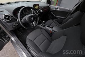 Grey Mercedes-Benz B 180 2012 in Jelgava, with an engine capacity of 1.60 L and mileage of 65 thousand km for 7350 €, photo 9 on AUTOMOTO.COM.LV