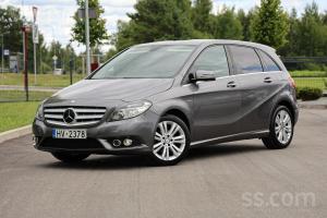 Pelēks Mercedes-Benz B 180 2012 Jelgava, ar dzinēja tilpumu 1.60 L un nobraukumu 65 tūkst. km par 7350 €, foto  vietnē AUTOMOTO.COM.LV