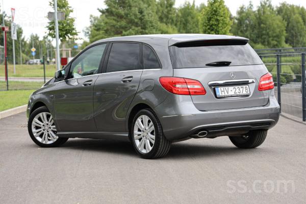 Pelēks Mercedes-Benz B 180 2012 Jelgava, ar dzinēja tilpumu 1.60 L un nobraukumu 65 tūkst. km par 7350 €, foto 6 vietnē AUTOMOTO.COM.LV