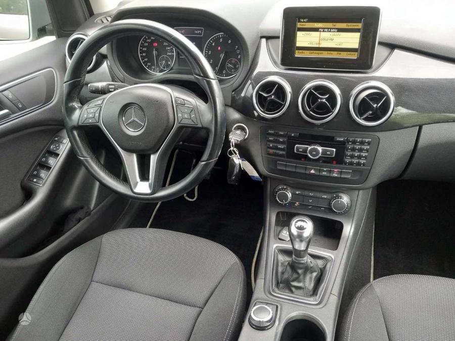 Pelēks Mercedes-Benz B 180 2012 Ukmergė, ar dzinēja tilpumu 1.60 L un nobraukumu 255 tūkst. km par 5950 €, foto 11 vietnē AUTOMOTO.COM.LV