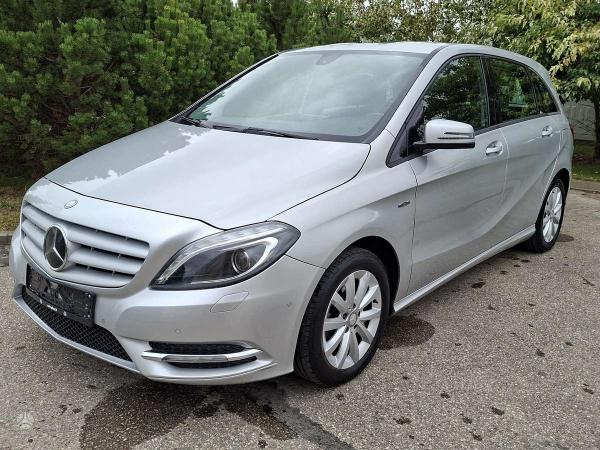 Pelēks Mercedes-Benz B 180 2012 Ukmergė, ar dzinēja tilpumu 1.60 L un nobraukumu 26 tūkst. km par 5500 €, foto 1 vietnē AUTOMOTO.COM.LV