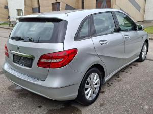 Grey Mercedes-Benz B 180 2012 in Ukmerge, with an engine capacity of 1.60 L and mileage of 26 thousand km for 5500 €, photo 5 on AUTOMOTO.COM.LV