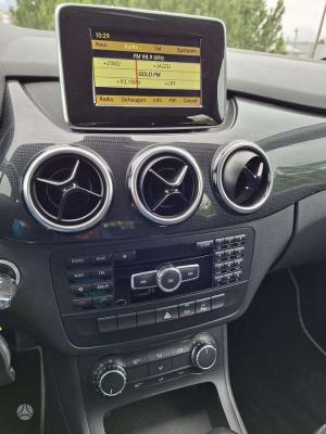 Grey Mercedes-Benz B 180 2012 in Ukmerge, with an engine capacity of 1.60 L and mileage of 26 thousand km for 5500 €, photo 9 on AUTOMOTO.COM.LV