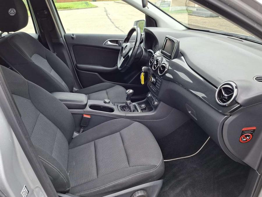 Grey Mercedes-Benz B 180 2012 in Ukmerge, with an engine capacity of 1.60 L and mileage of 26 thousand km for 5500 €, photo 13 on AUTOMOTO.COM.LV