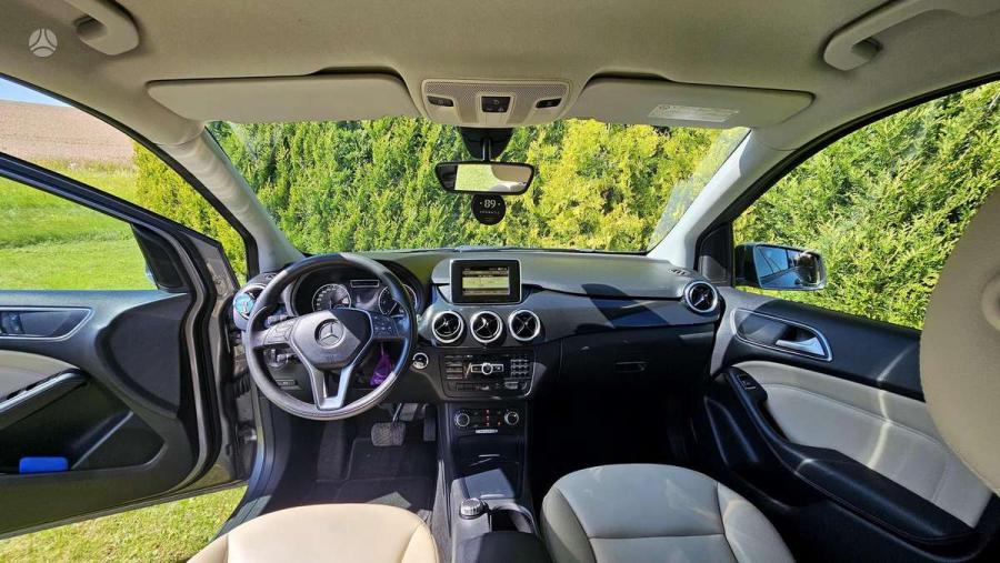 Pelēks Mercedes-Benz B 180 2012 Alīta, ar dzinēja tilpumu 1.80 L un nobraukumu 363 tūkst. km par 5999 €, foto 8 vietnē AUTOMOTO.COM.LV