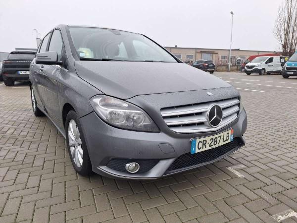Pelēks Mercedes-Benz B 180 2013 Tauragė, ar dzinēja tilpumu 1.80 L un nobraukumu 234 tūkst. km par 5800 €, foto 1 vietnē AUTOMOTO.COM.LV