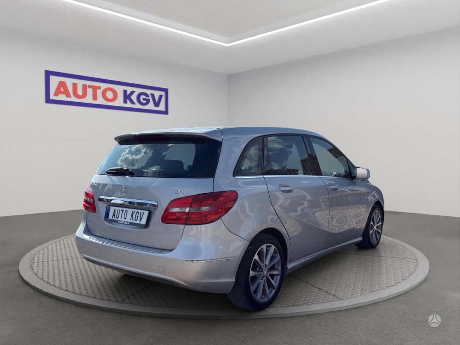 Pelēks Mercedes-Benz B 180 2013 Kauņa, ar dzinēja tilpumu 1.80 L un nobraukumu 241 tūkst. km par 6999 €, foto 6 vietnē AUTOMOTO.COM.LV