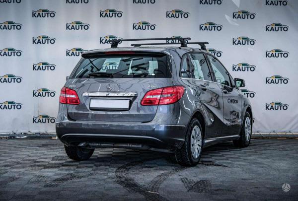 Pelēks Mercedes-Benz B 180 2013 Kauņa, ar dzinēja tilpumu 1.80 L un nobraukumu 250 tūkst. km par 5690 €, foto 3 vietnē AUTOMOTO.COM.LV