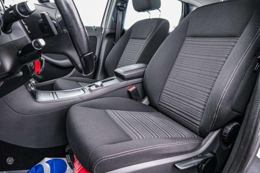 Pelēks Mercedes-Benz B 180 2013 Kauņa, ar dzinēja tilpumu 1.80 L un nobraukumu 250 tūkst. km par 5690 €, foto 7 vietnē AUTOMOTO.COM.LV