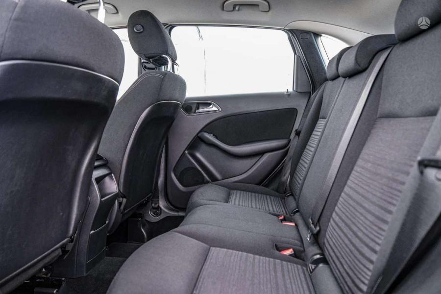 Pelēks Mercedes-Benz B 180 2013 Kauņa, ar dzinēja tilpumu 1.80 L un nobraukumu 250 tūkst. km par 5690 €, foto 10 vietnē AUTOMOTO.COM.LV