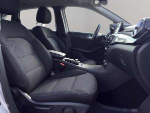 Grey Mercedes-Benz B 180 2013 in Kaunas, with an engine capacity of 1.80 L and mileage of 241 thousand km for 6999 €, photo 9 on AUTOMOTO.COM.LV