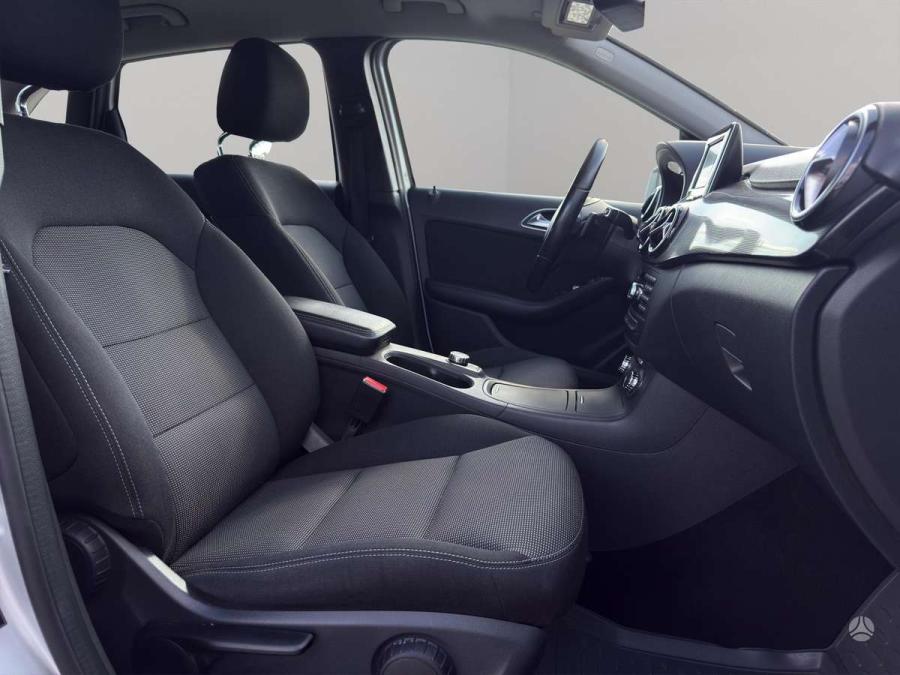 Pelēks Mercedes-Benz B 180 2013 Kauņa, ar dzinēja tilpumu 1.80 L un nobraukumu 241 tūkst. km par 6999 €, foto 9 vietnē AUTOMOTO.COM.LV