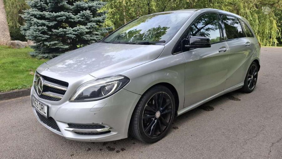 Pelēks Mercedes-Benz B 180 2014 Šauļi, ar dzinēja tilpumu 1.50 L un nobraukumu 200 tūkst. km par 2999 €, foto 3 vietnē AUTOMOTO.COM.LV
