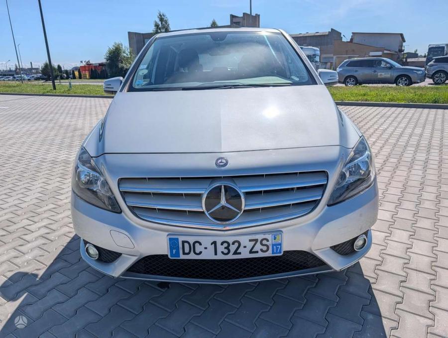 Grey Mercedes-Benz B 180 2014 in Taurage, with an engine capacity of 1.50 L and mileage of 242 thousand km for 4950 €, photo 4 on AUTOMOTO.COM.LV