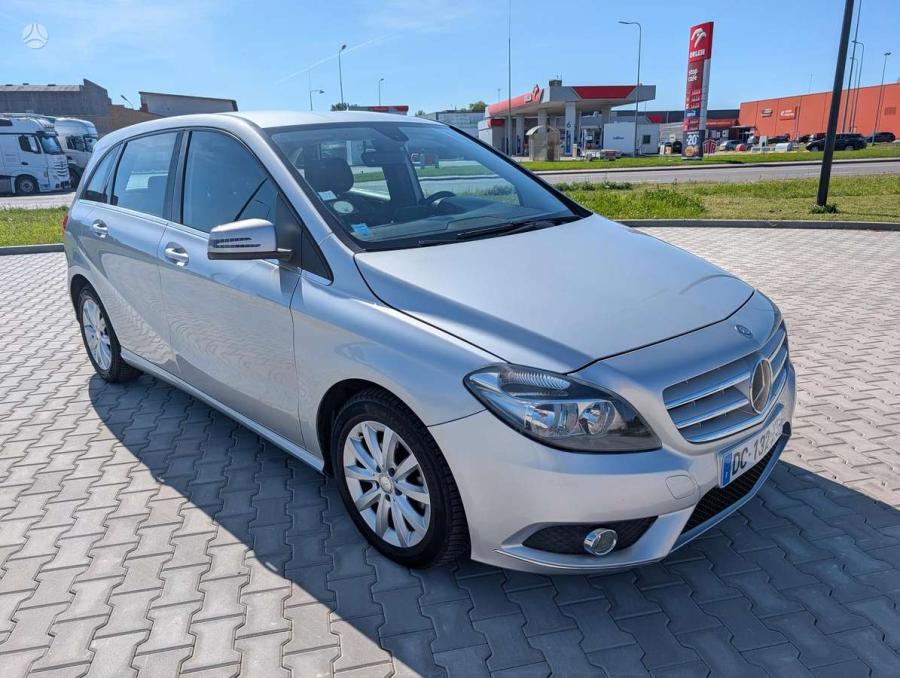 Grey Mercedes-Benz B 180 2014 in Taurage, with an engine capacity of 1.50 L and mileage of 242 thousand km for 4950 €, photo 5 on AUTOMOTO.COM.LV