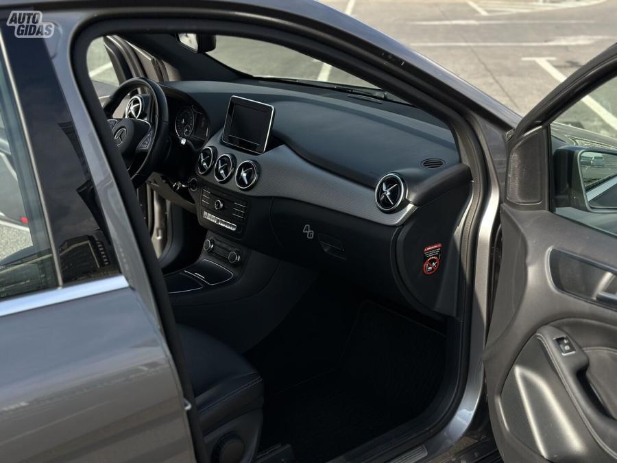 Pelēks Mercedes-Benz B 180 2017 Viļņa, ar dzinēja tilpumu 1.60 L un nobraukumu 67 tūkst. km par 10500 €, foto 13 vietnē AUTOMOTO.COM.LV
