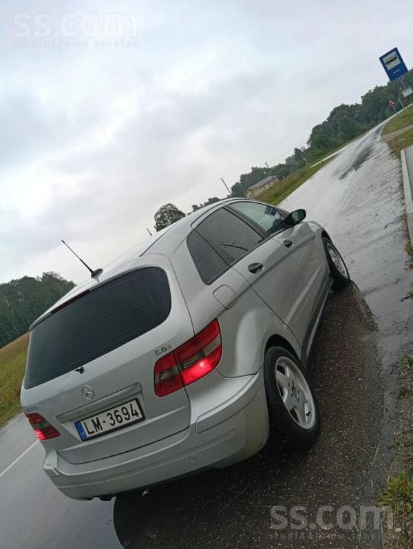 Grey Mercedes-Benz B 180 2007 in Rezekne, with an engine capacity of 2.00 L and mileage of 369 thousand km for 2300 €, photo 3 on AUTOMOTO.COM.LV