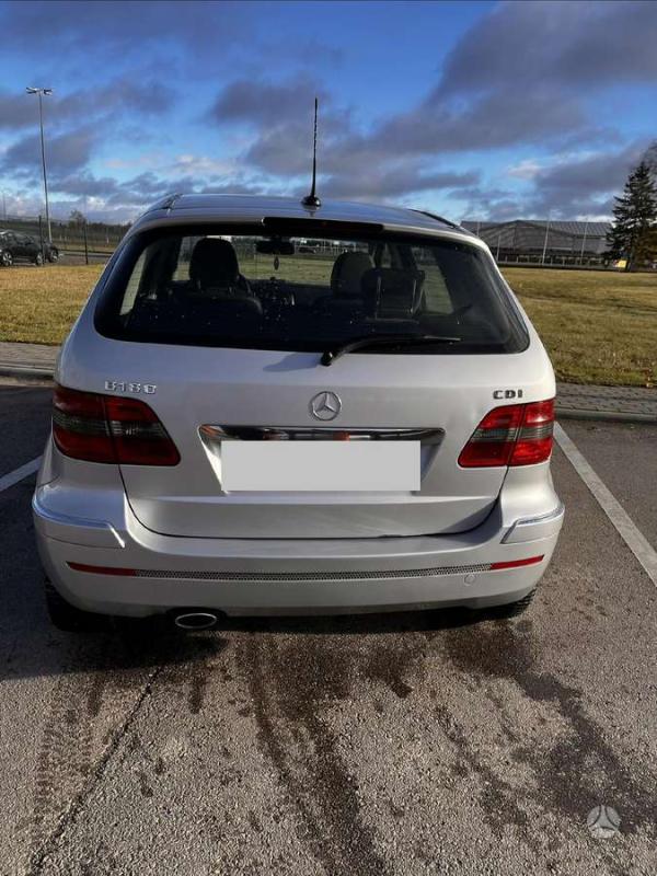 Pelēks Mercedes-Benz B 180 2008 Marijampole, ar dzinēja tilpumu 0.00 L un nobraukumu 26 tūkst. km par 3000 €, foto 4 vietnē AUTOMOTO.COM.LV