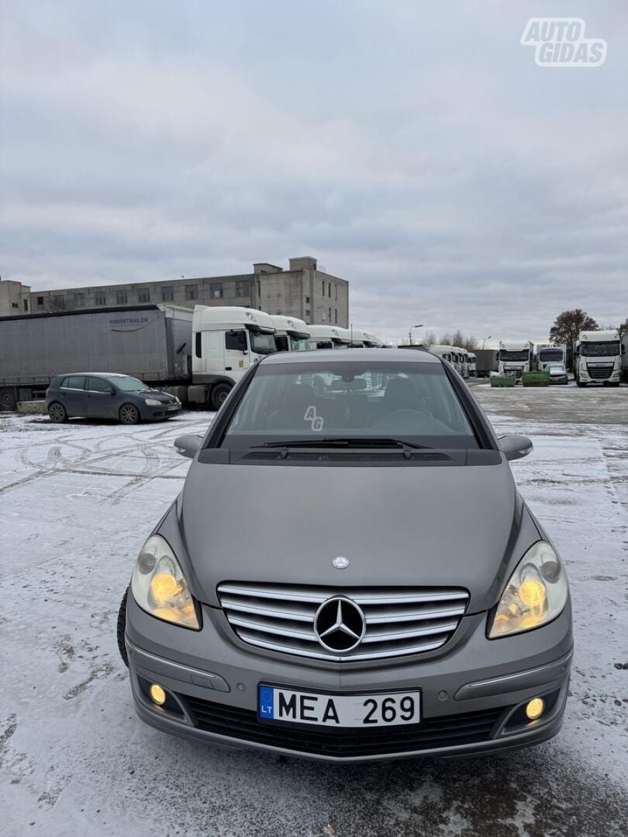 Pelēks Mercedes-Benz B 180 2005 Šauļi, ar dzinēja tilpumu 2.00 L un nobraukumu 331 tūkst. km par 2400 €, foto 1 vietnē AUTOMOTO.COM.LV